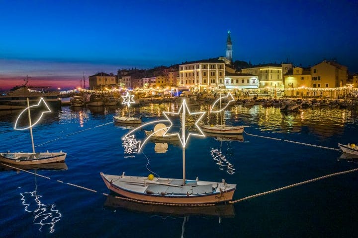 ROVINJ: Batana kao simbol grada i inspiracija za advent - Nautička Patrola