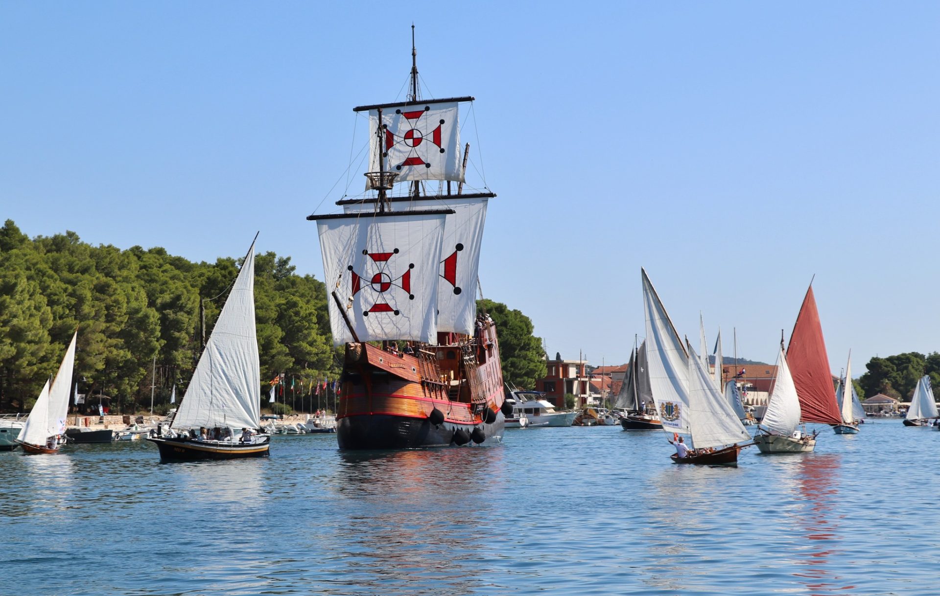 HVAR: Spektakularni dani u starogradskoj vali - Nautička Patrola