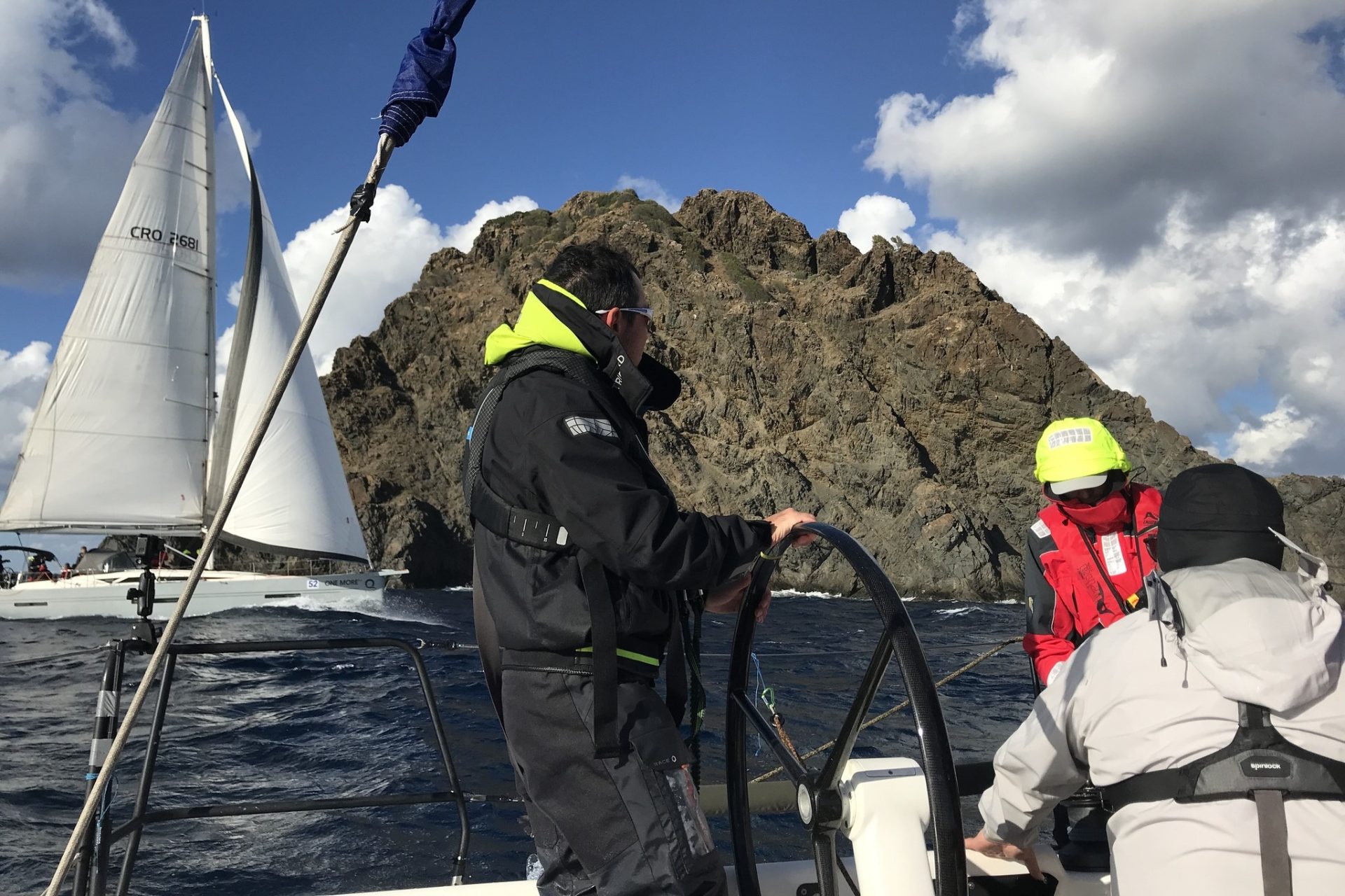 Opaka Jabuka: Mitski vulkanski otok usred Jadrana pod opsadom 1000 ...